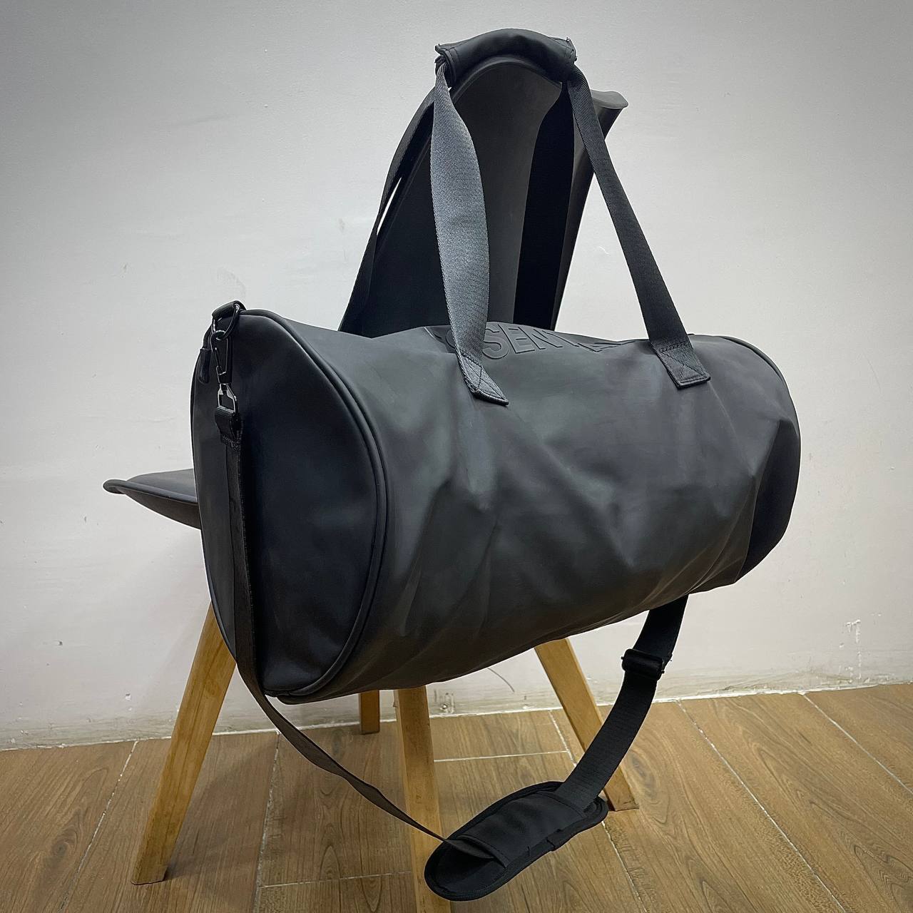 ESSENTIAL DUFFLE BAG - DERI PLUG