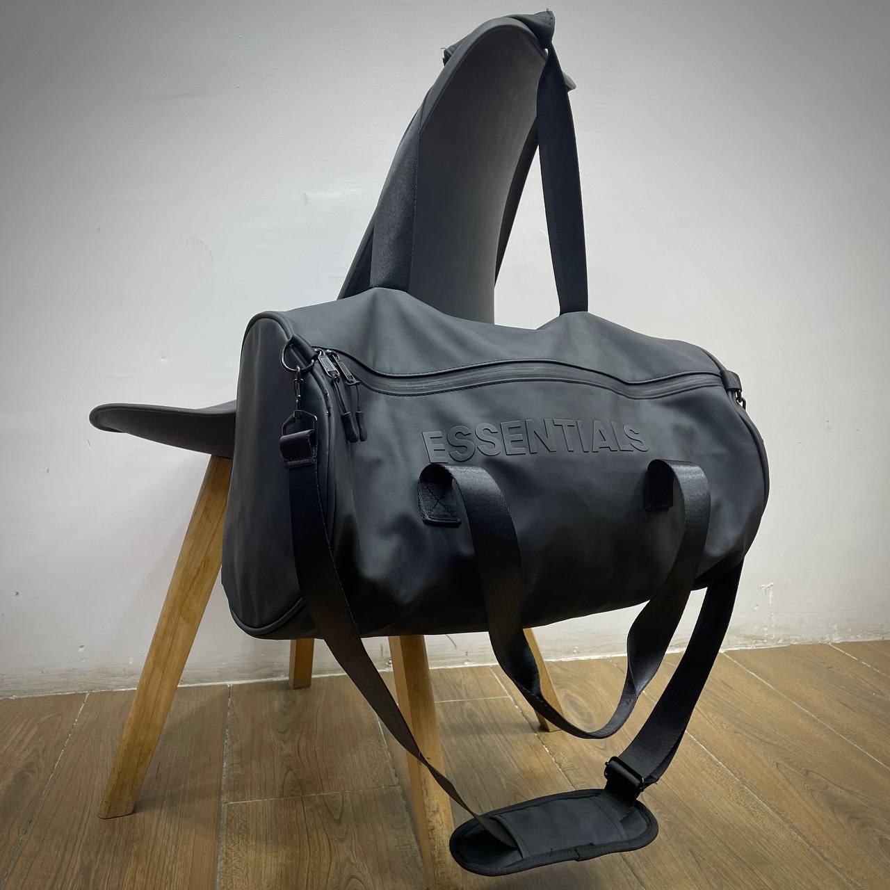 ESSENTIAL DUFFLE BAG - DERI PLUG